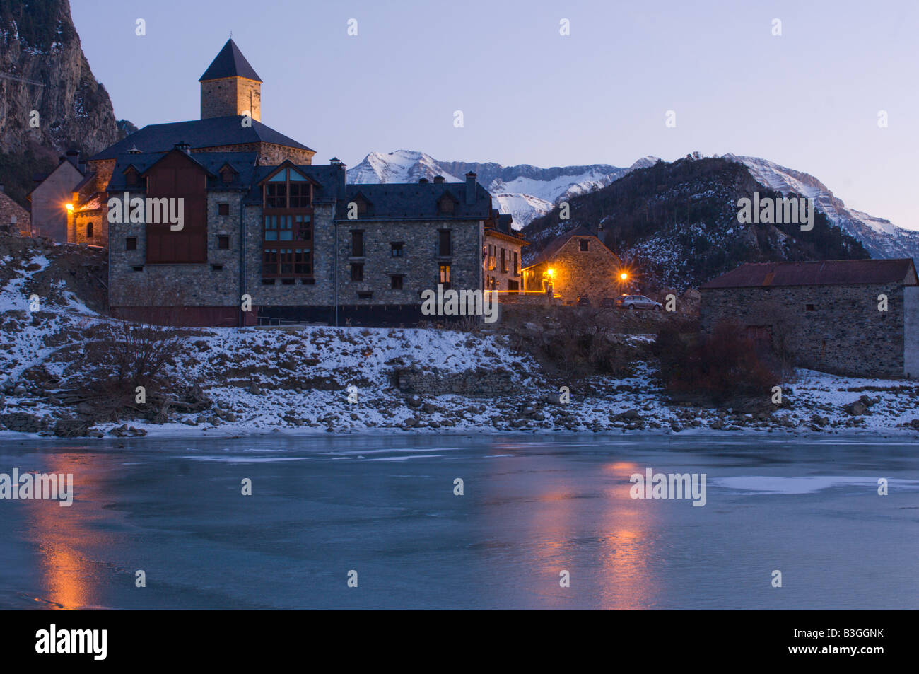 Night view of the village of Lanuza and the Lanuza Reservoir, Sallent ...