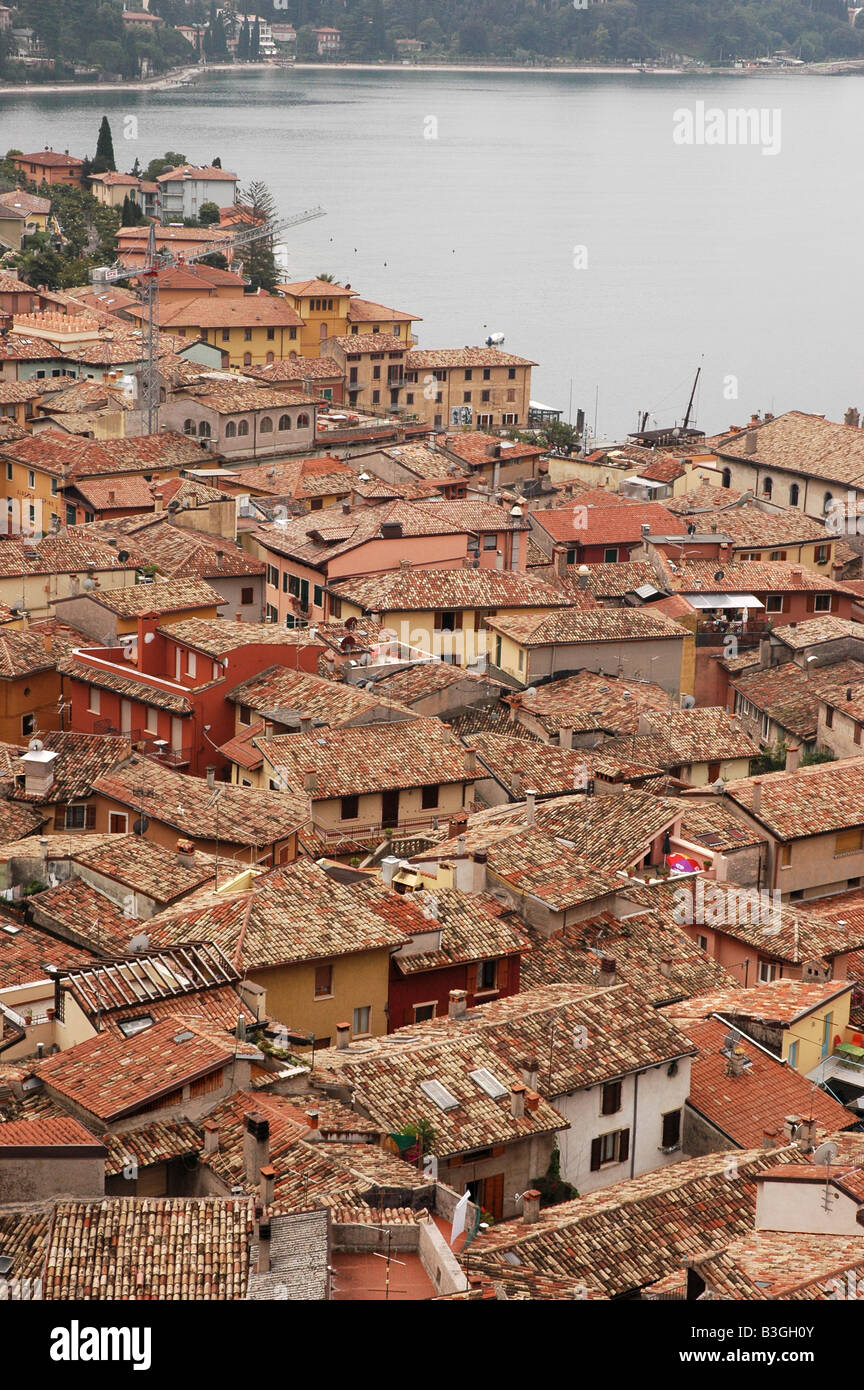 Traditional italian roof tiles hi-res stock photography and images - Alamy