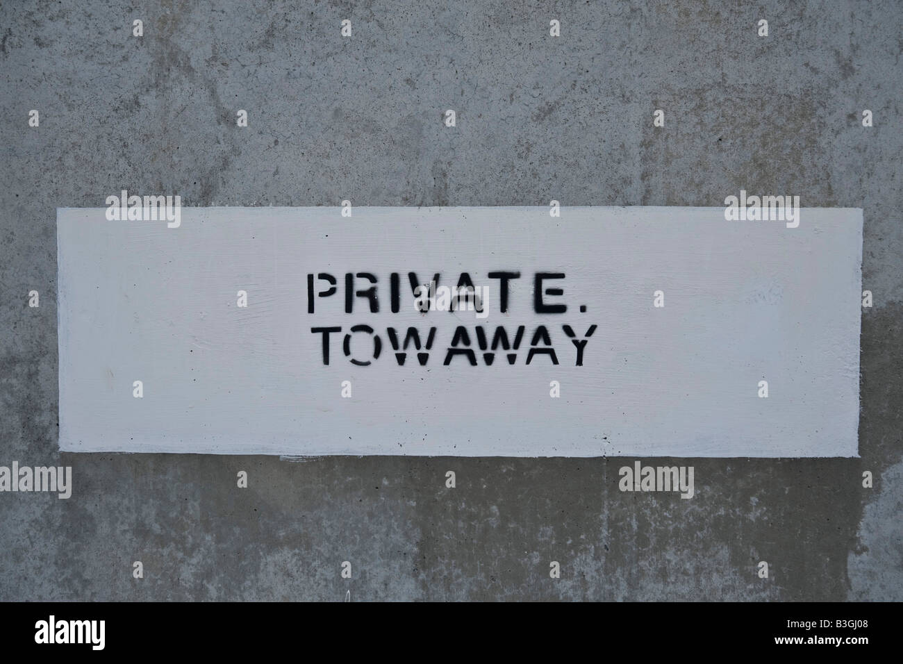 Towaway sign hi-res stock photography and images - Alamy