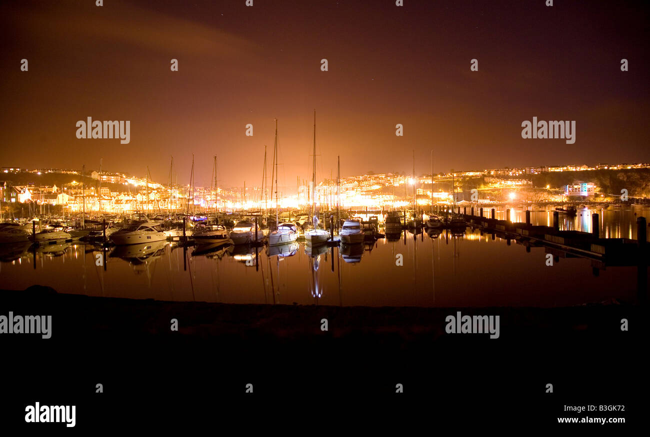 Brixham harbour at night hi-res stock photography and images - Alamy