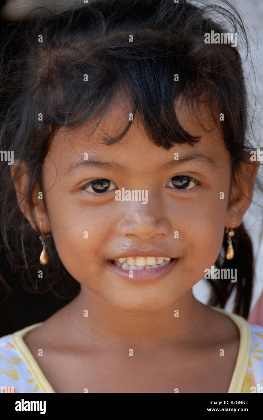 poor slum children hoping for a better future ,muslim sponsored school ...