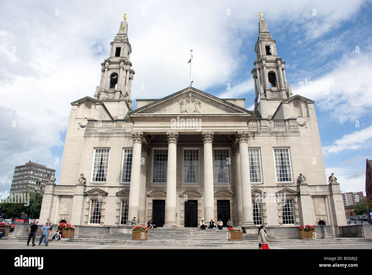 Leeds Civic Hall Stock Photo - Alamy