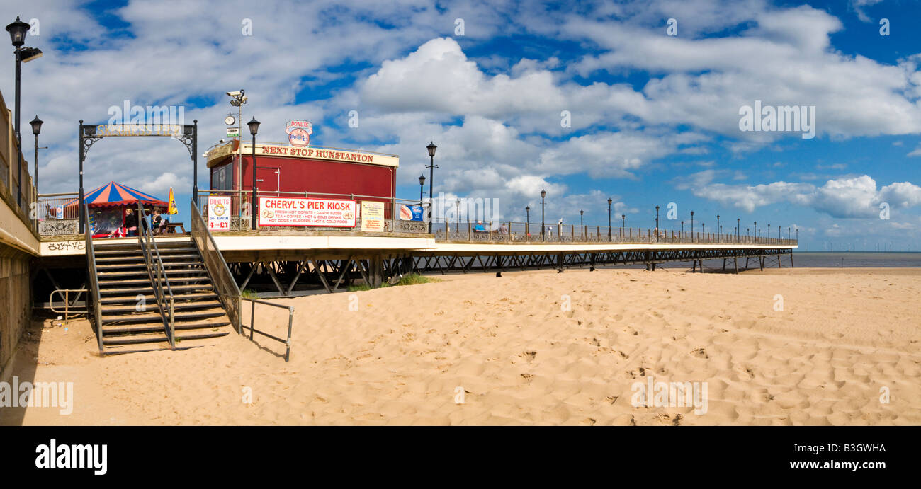 Skegness pier hi-res stock photography and images - Alamy