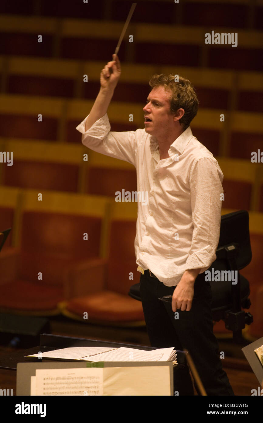 Daniel harding conductor hi-res stock photography and images - Alamy