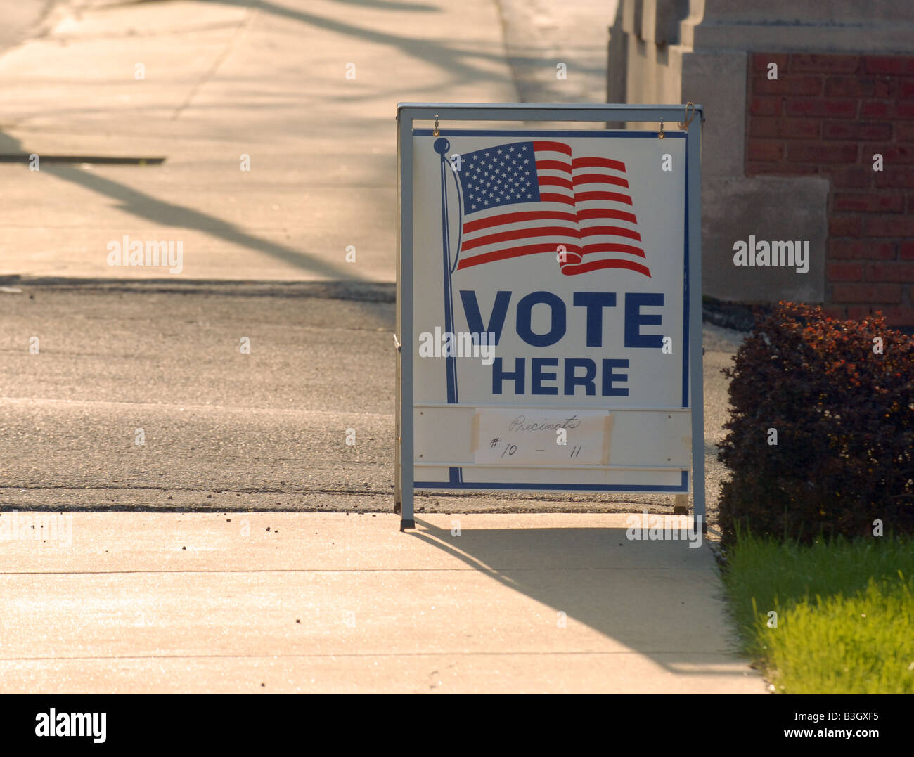 Sign outside a polling place on election day in USA Stock Photo - Alamy