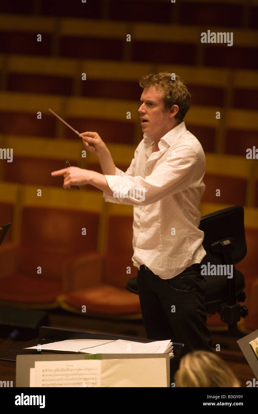 Daniel harding conductor hi-res stock photography and images - Alamy