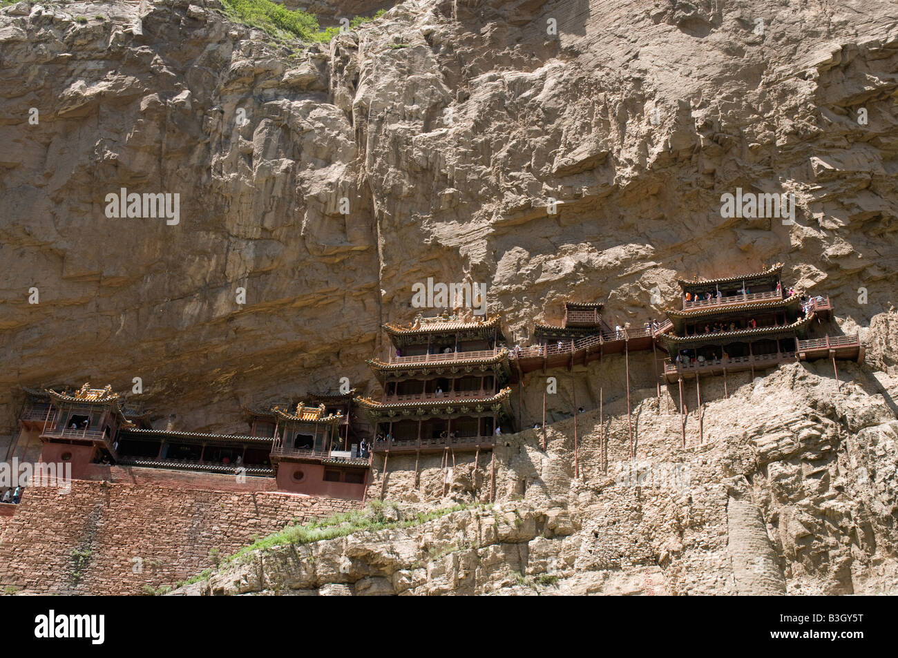 Hanging Temple or Xuankong Si on Heng Shan mountain Stock Photo - Alamy