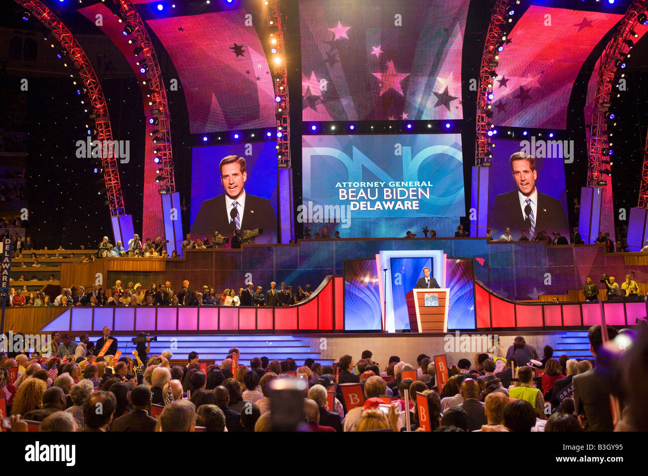 Pepsi center denver hi-res stock photography and images - Alamy