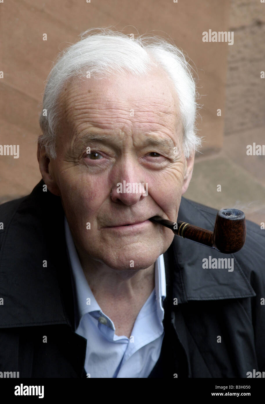 Labour mp hi-res stock photography and images - Alamy