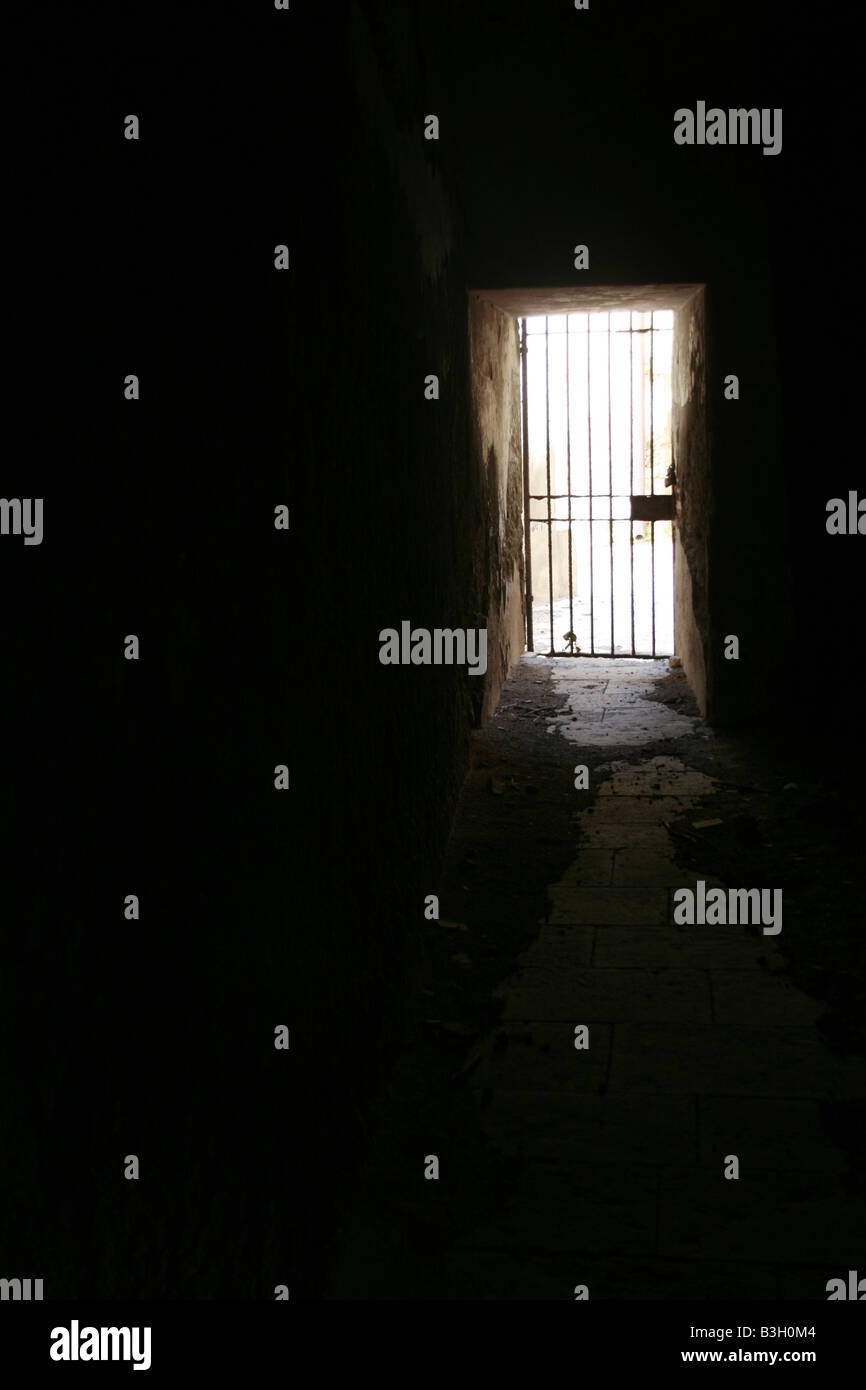 Inmate prison silhouette hi-res stock photography and images - Alamy