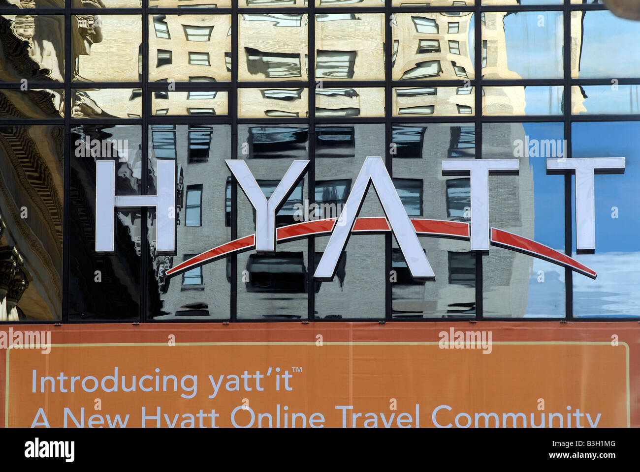 Hotel signage hi-res stock photography and images - Alamy