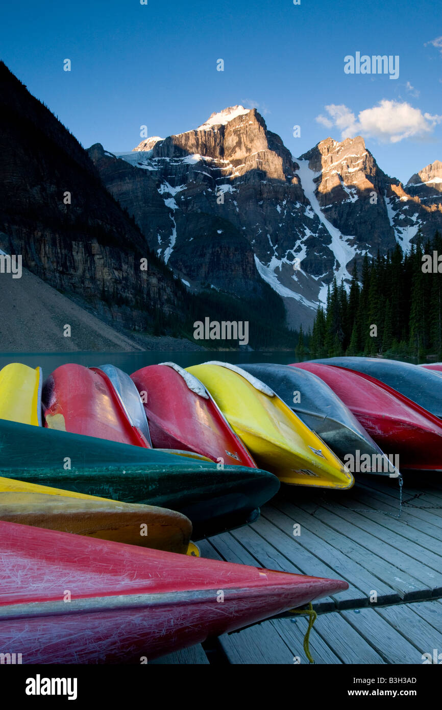 Ten canoes hi-res stock photography and images - Alamy