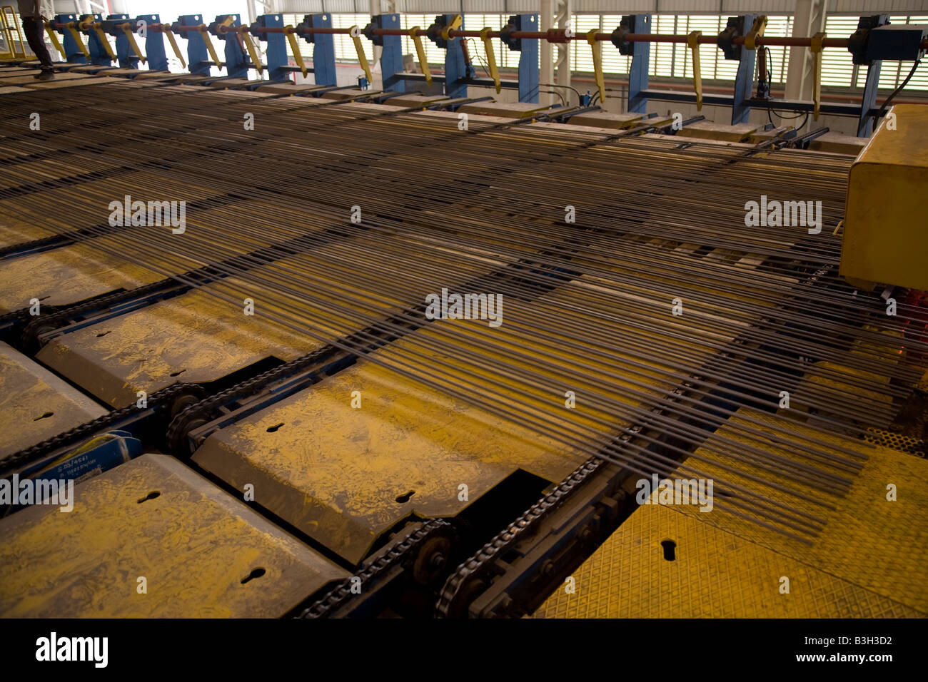 Rebar production hi-res stock photography and images - Alamy