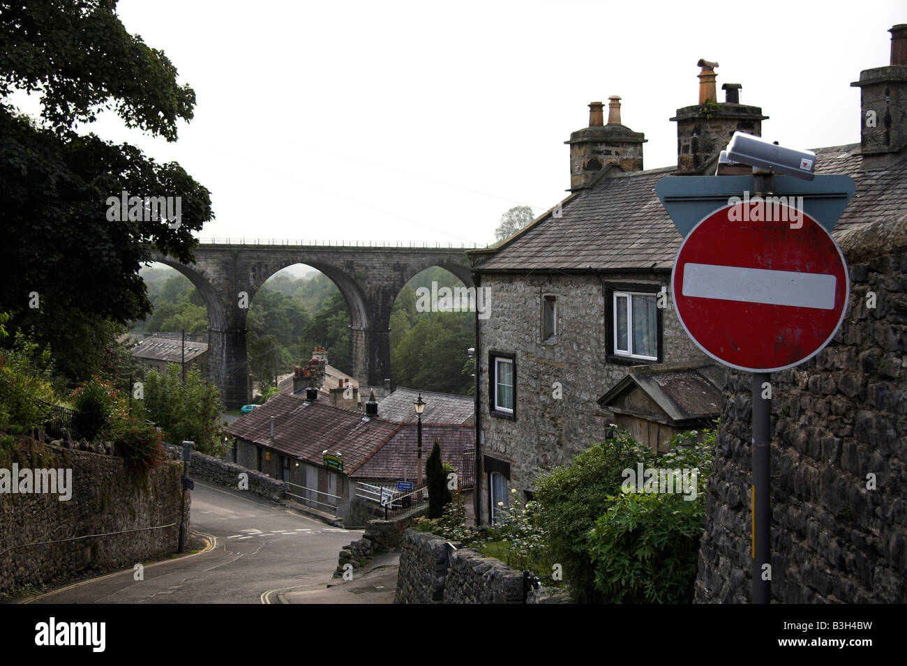 Viaduct, Ingleton village, Yorkshire Dales, UK Stock Photo - Alamy
