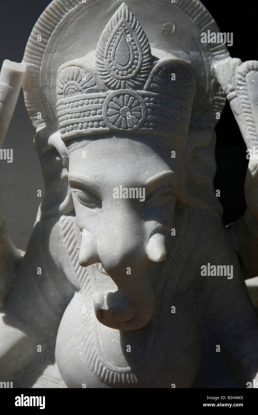 Lord ganesha statue hi-res stock photography and images - Alamy