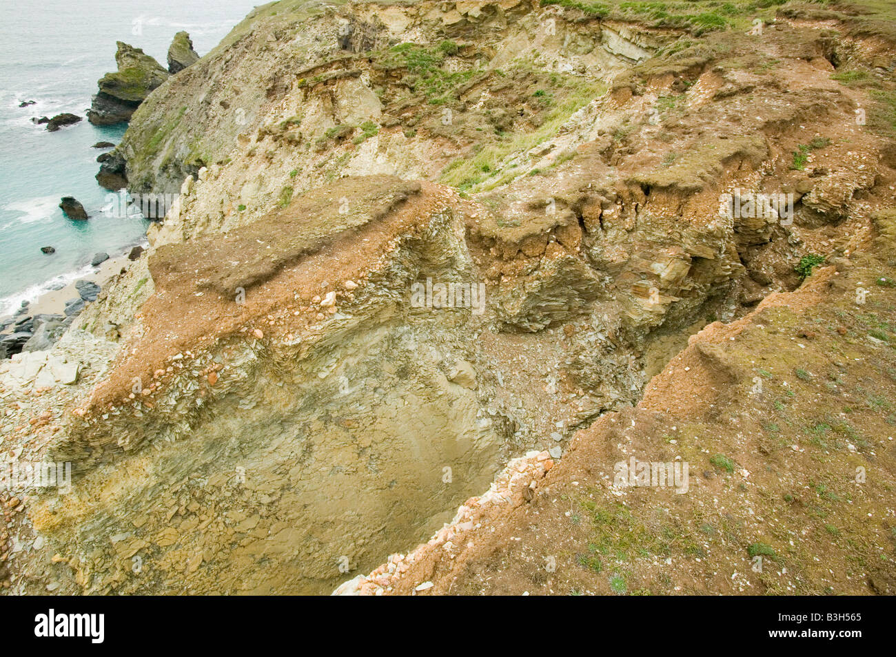 Collapsing steps hi-res stock photography and images - Alamy