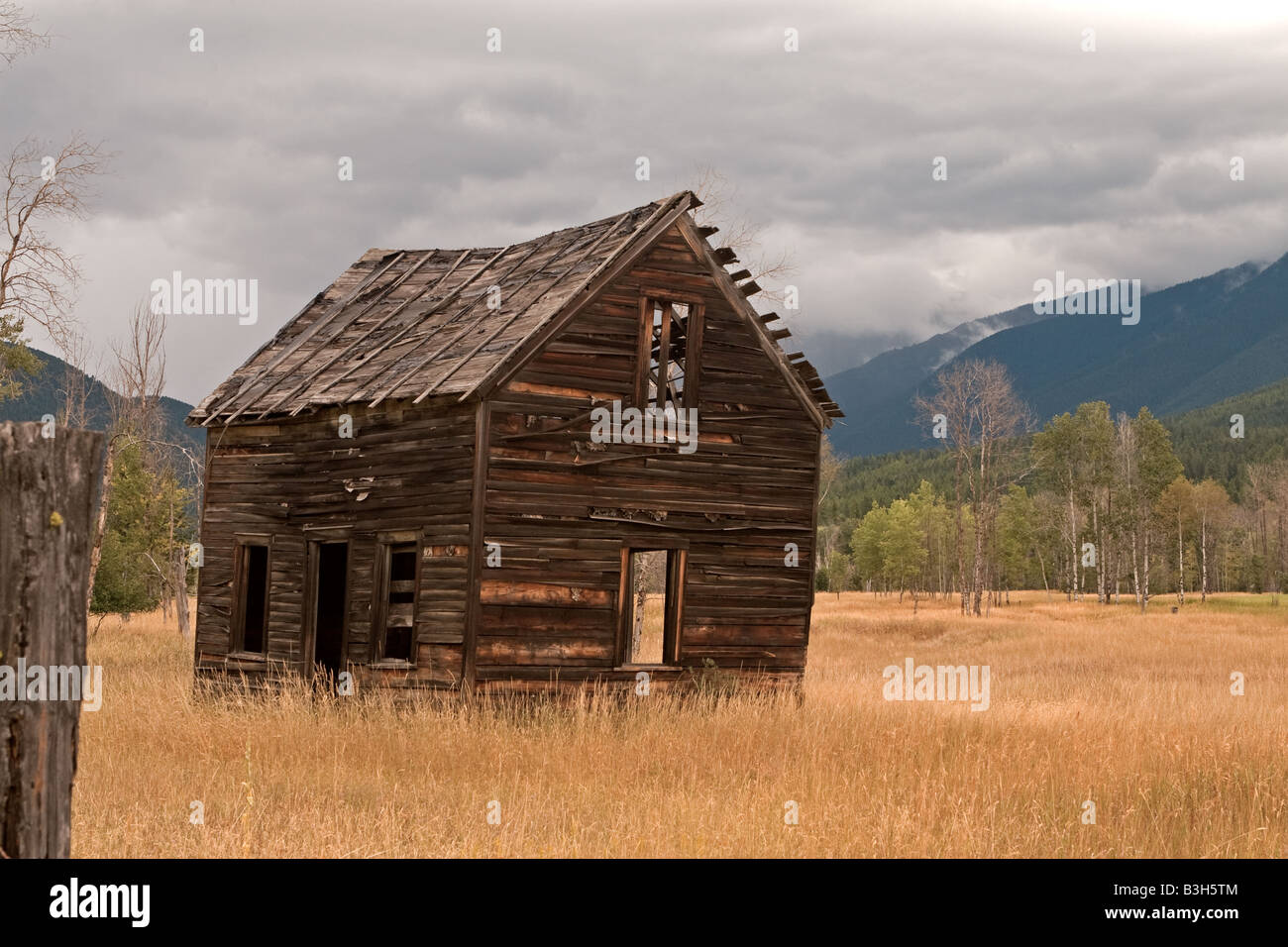 Old abandoned school house in extreme disrepair Stock Photo - Alamy