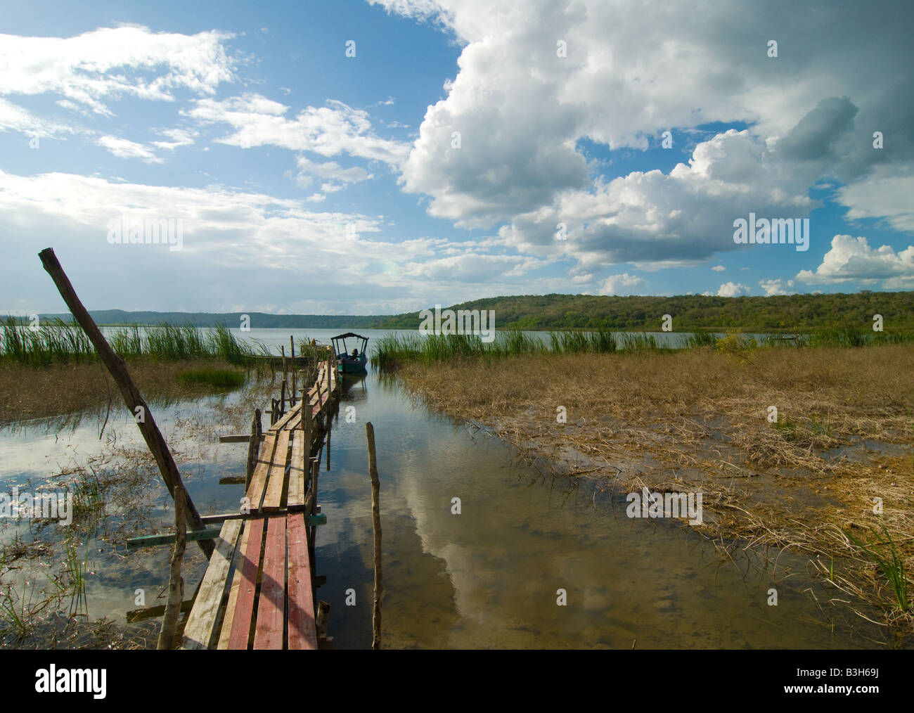 Yaxha guatemala hi-res stock photography and images - Alamy