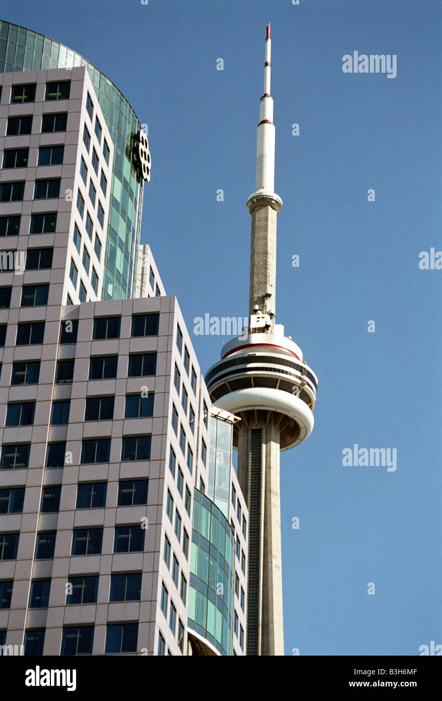 Tallest tv towers hi-res stock photography and images - Alamy