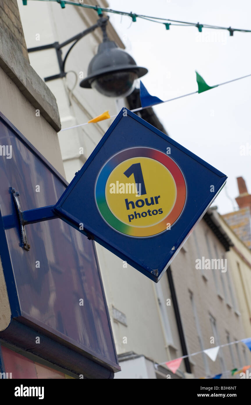 One hour photo sign outside a Jessops store in Weymouth in Dorset Stock ...