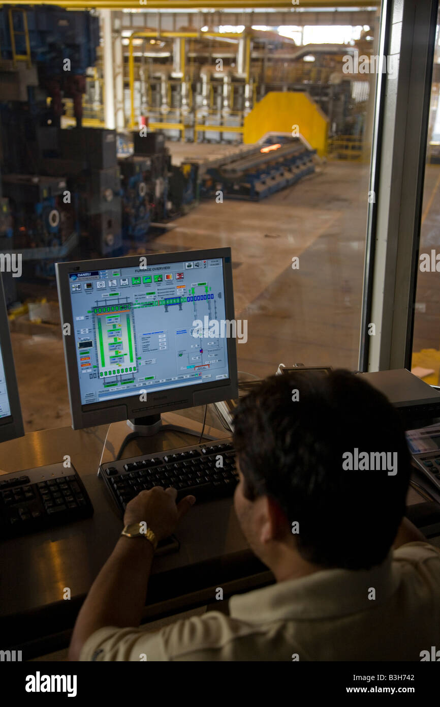 Worker control booth hi-res stock photography and images - Alamy