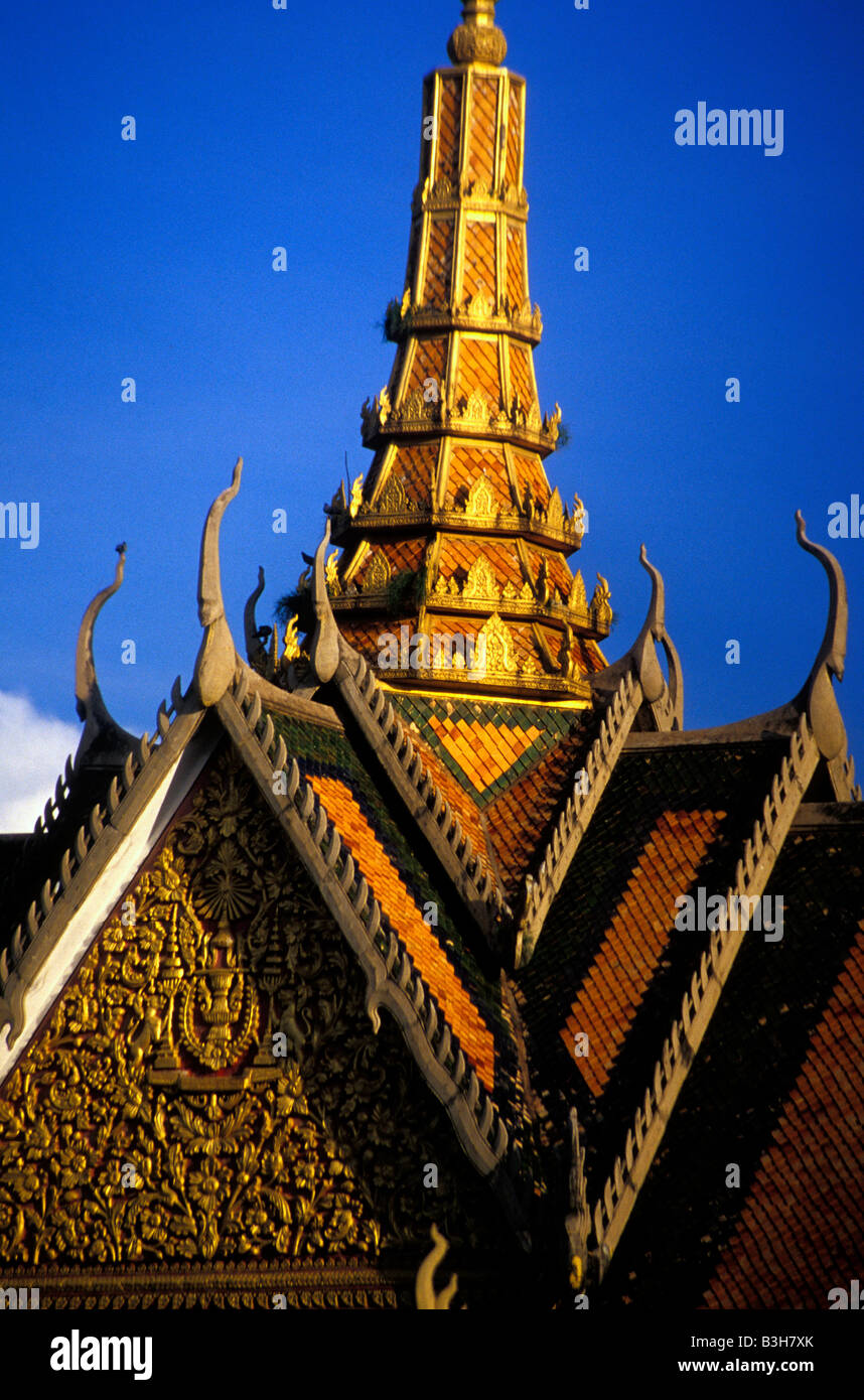 throne hall roof detail royal palace phnom penh cambodia Stock Photo ...