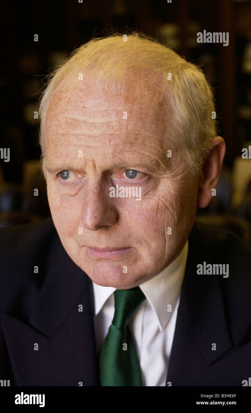 British diplomat and former ambassador hi-res stock photography and ...