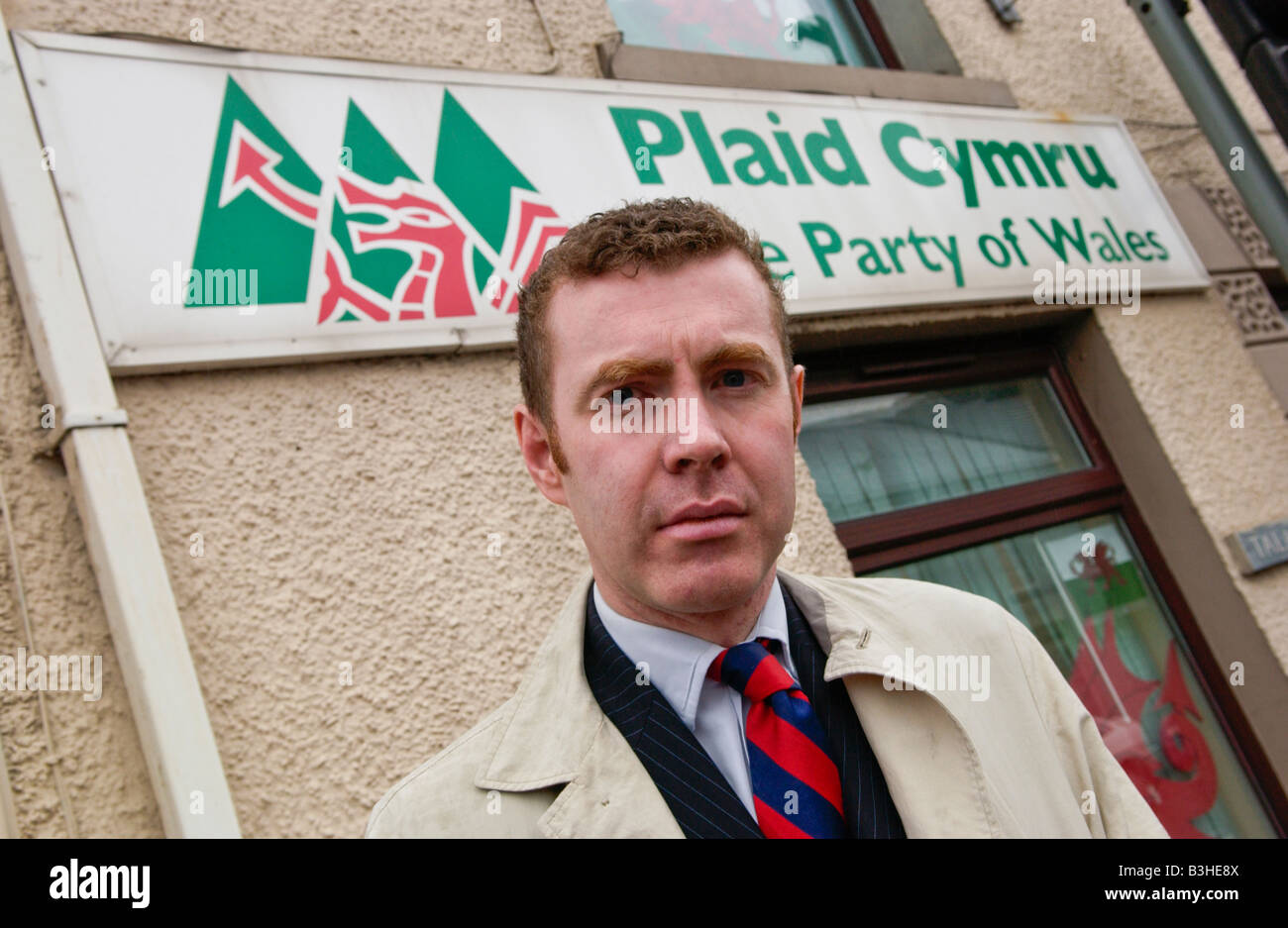 Symbol of plaid cymru hi-res stock photography and images - Alamy