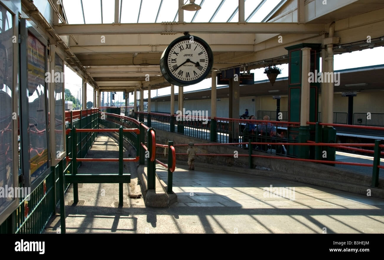 Carnforth railway station hi-res stock photography and images - Alamy