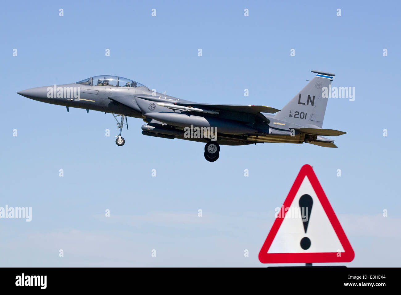 Eagle warning sign hi-res stock photography and images - Alamy