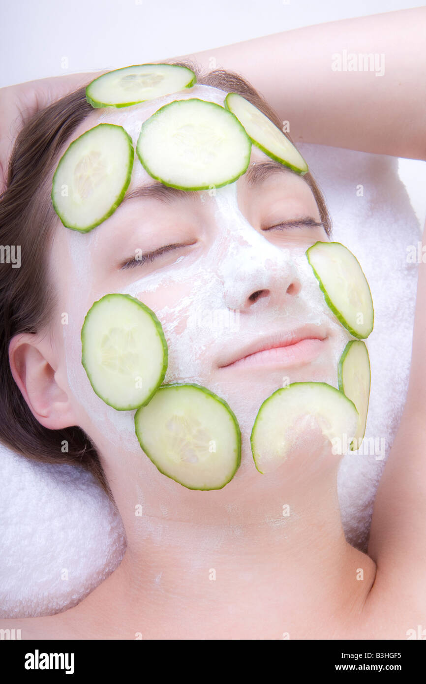 Face masks cucumbers hi-res stock photography and images - Alamy