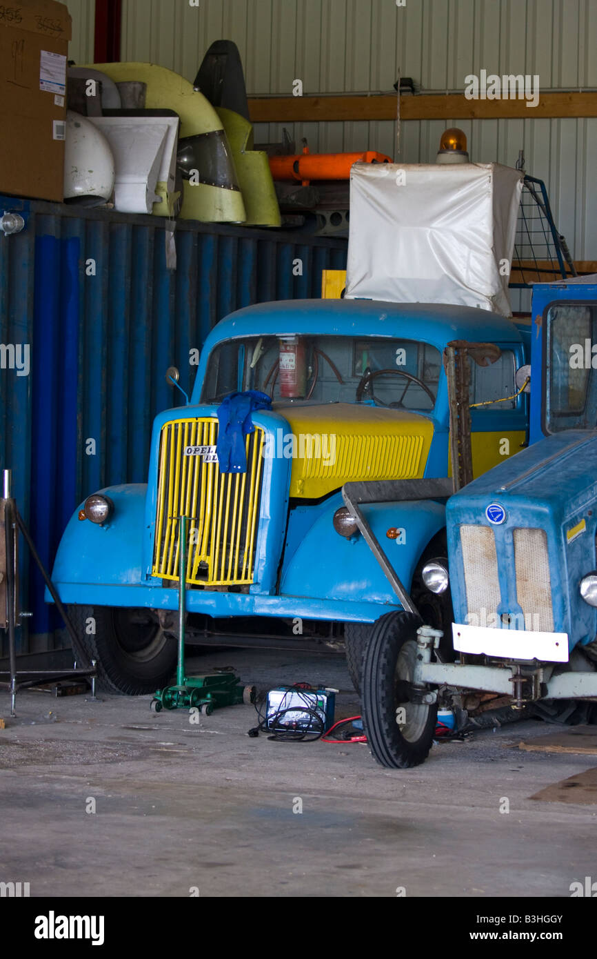 Car hall hi-res stock photography and images - Alamy