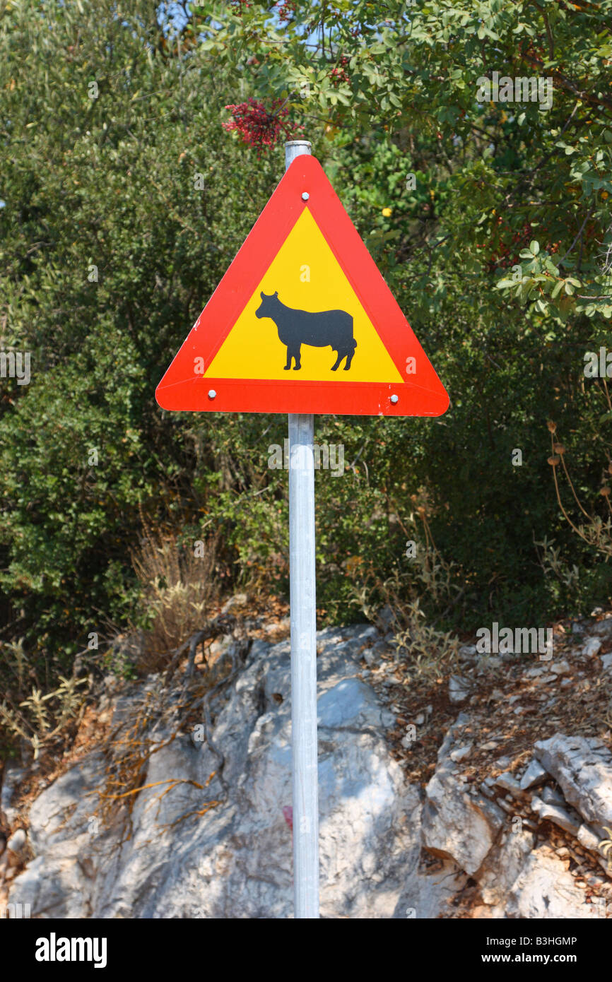 Cow road sign hi-res stock photography and images - Alamy