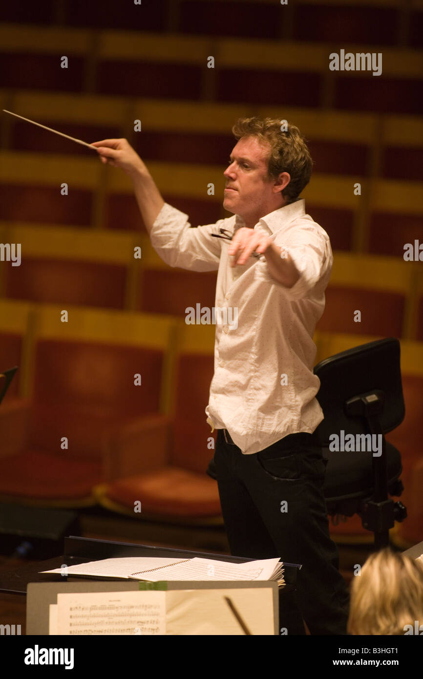 Daniel harding conductor hi-res stock photography and images - Alamy