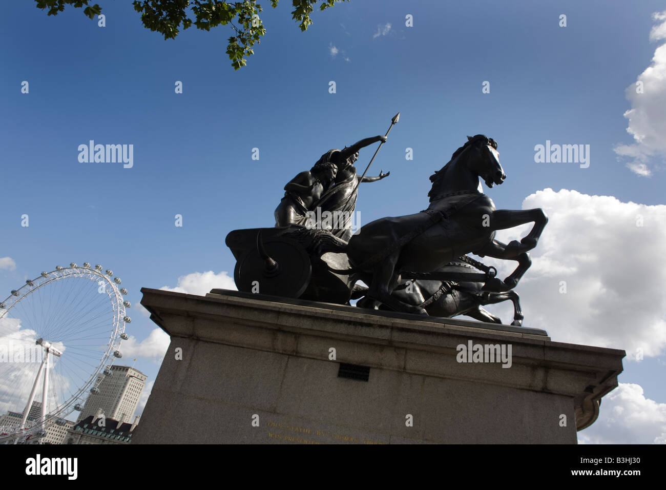 Queen boudicca chariot hi-res stock photography and images - Alamy