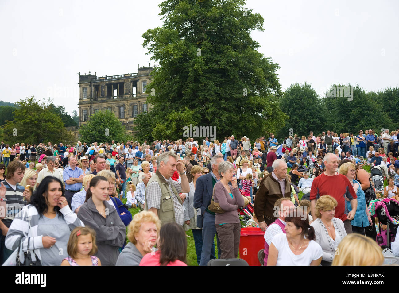 Crowds of people at Chatsworth Country Fair Derbyshire, UK Stock Photo ...
