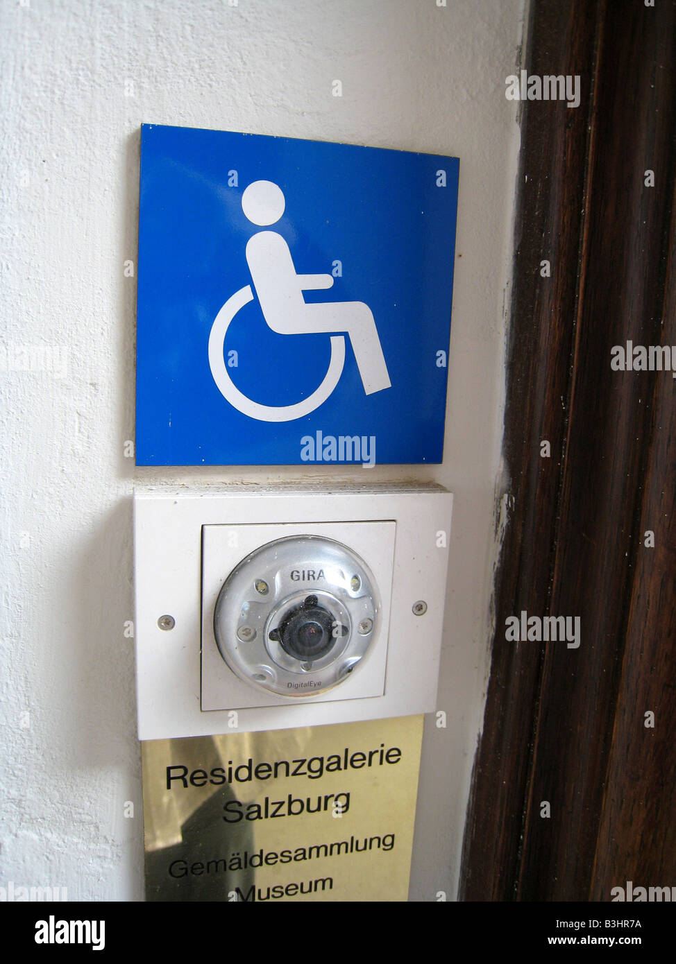 Sign entrance accessible wheelchairs hi-res stock photography and ...