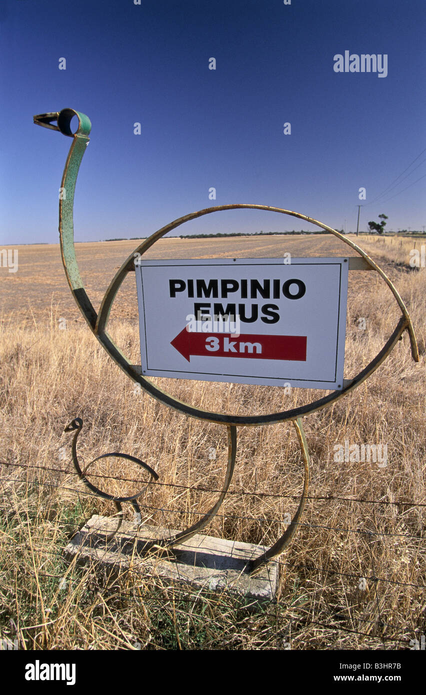 Road sign emu australia hi-res stock photography and images - Alamy