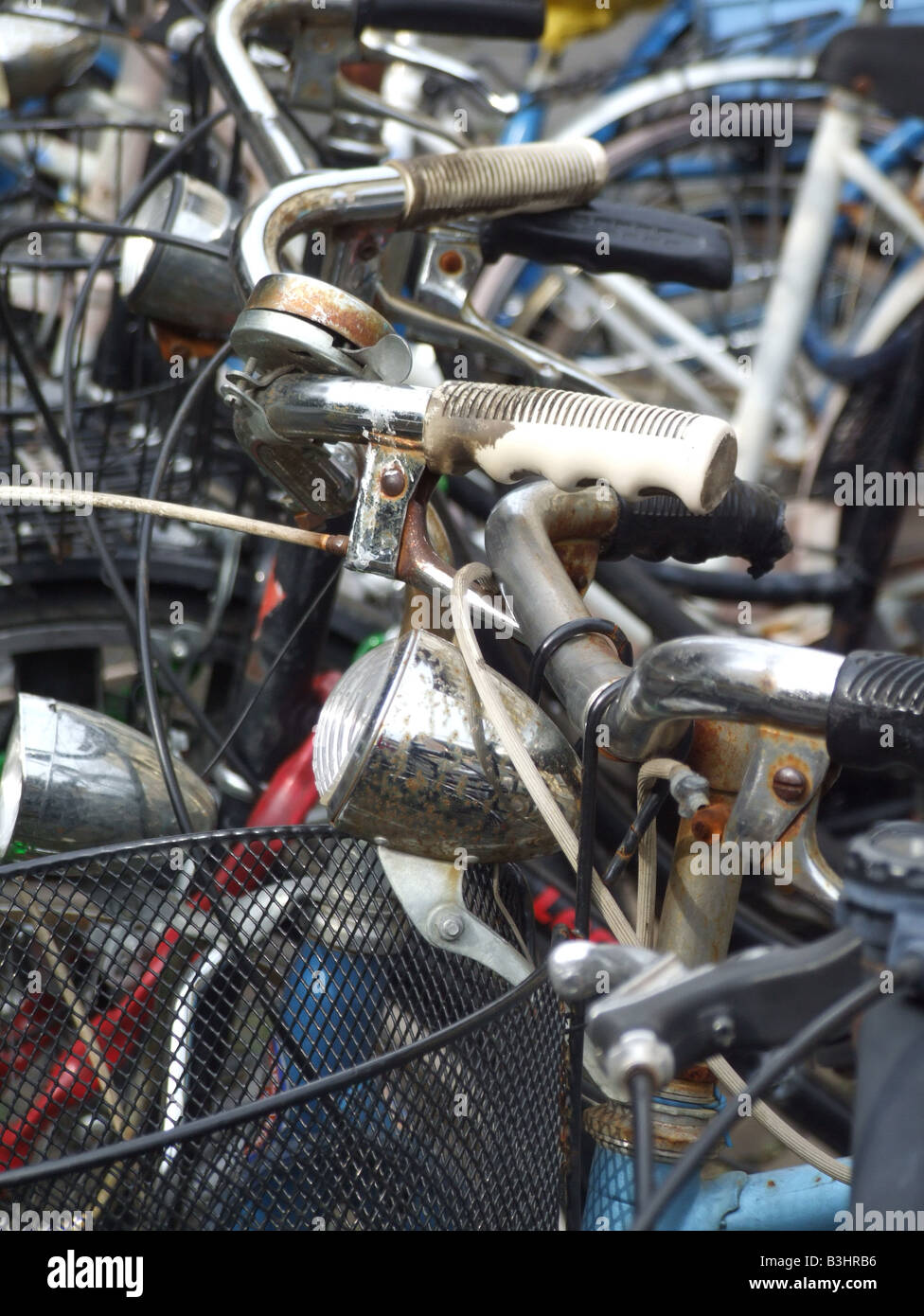 Jumble of bikes hi-res stock photography and images - Alamy