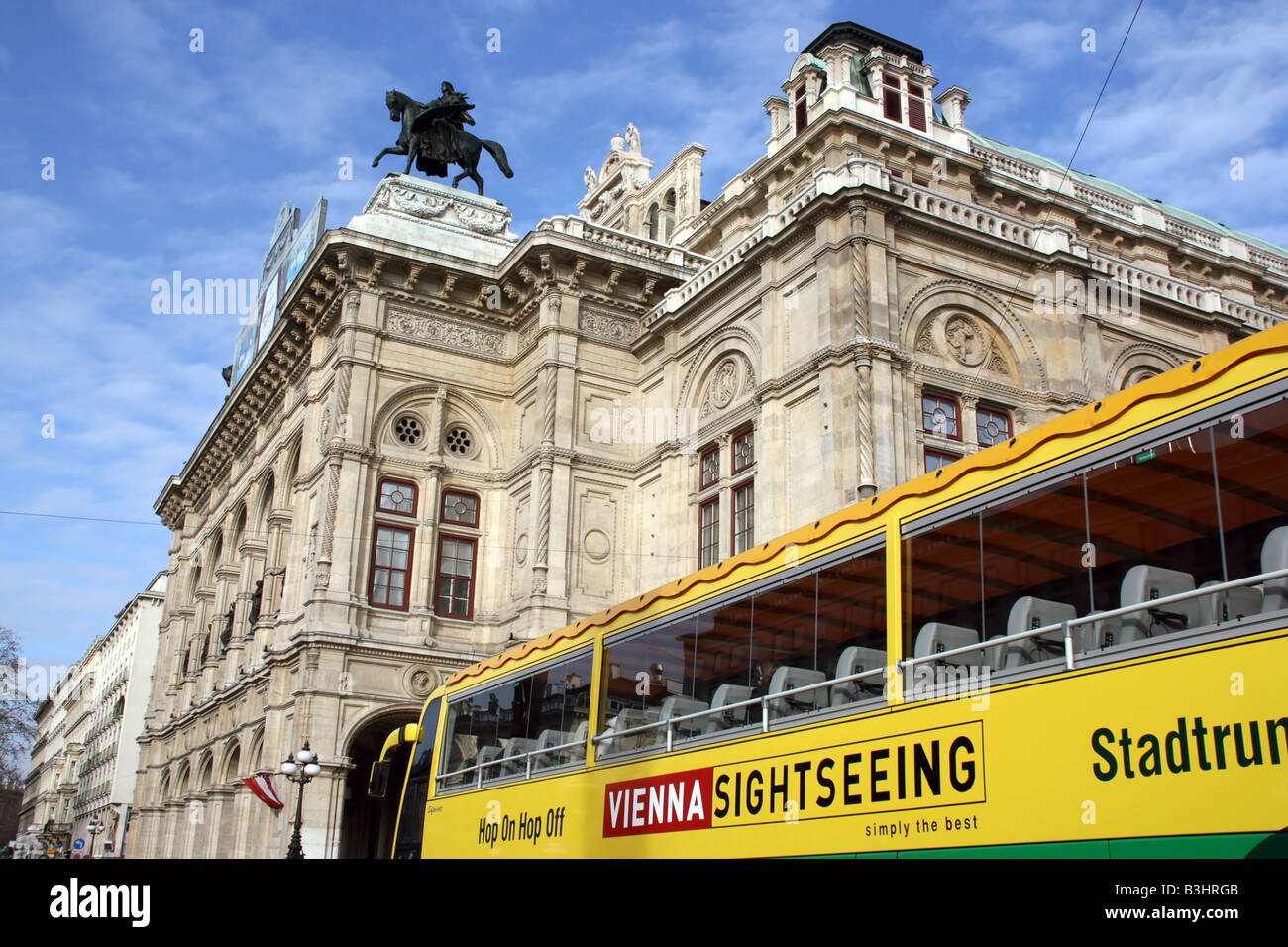 Vienna state operas hi-res stock photography and images - Alamy