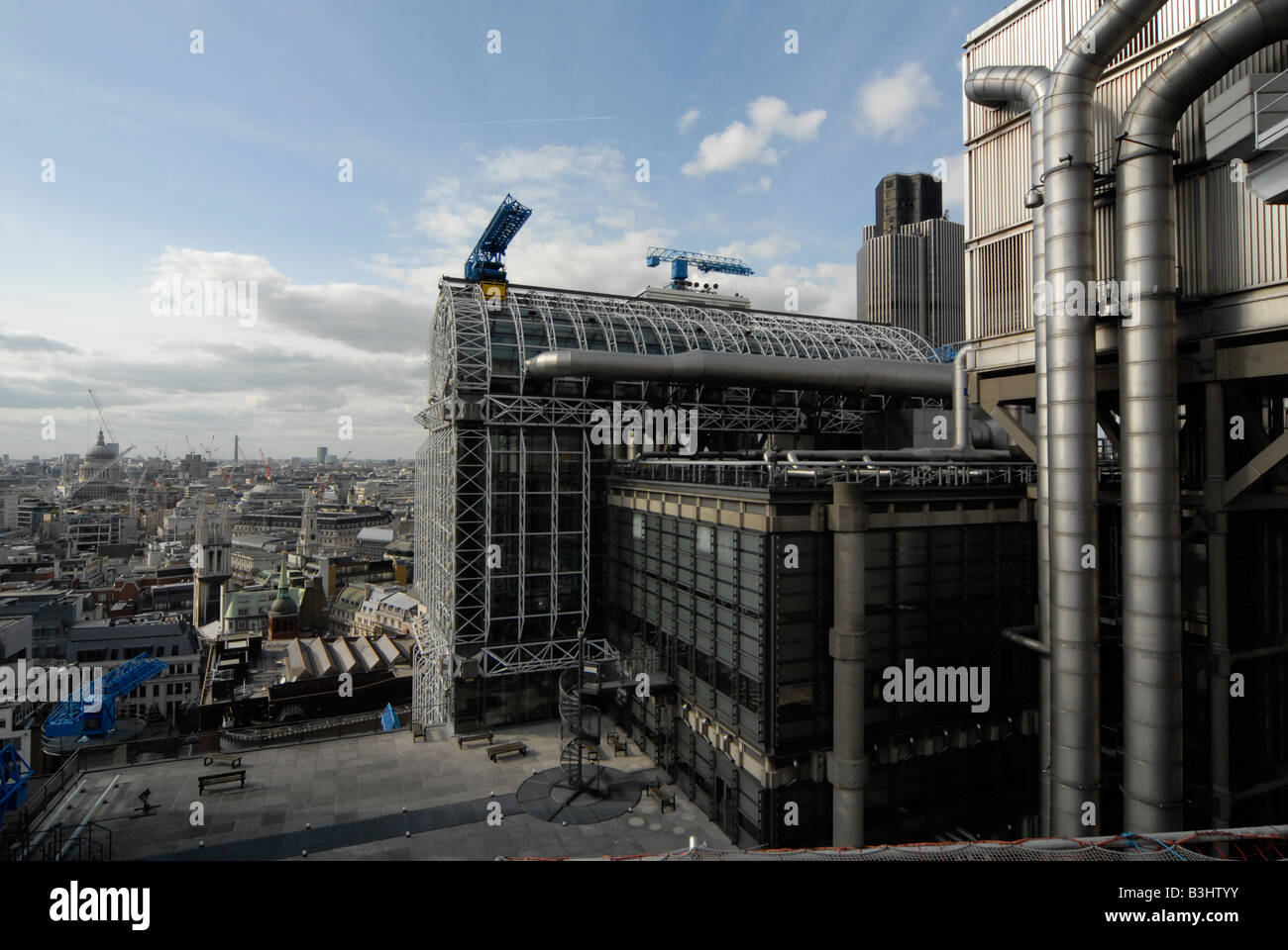 Exterior view of Lloyd's building Stock Photo - Alamy