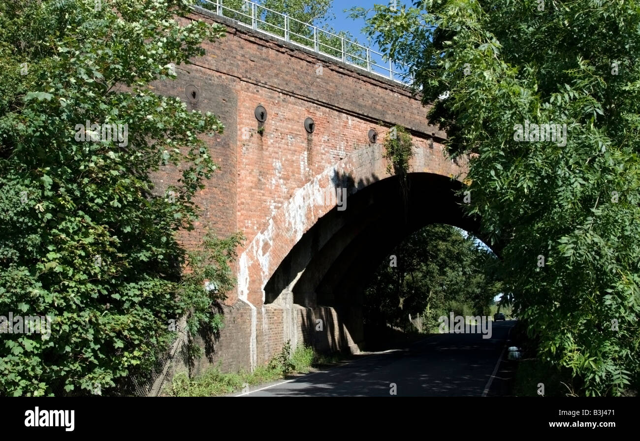 Railway brickwork hi-res stock photography and images - Alamy