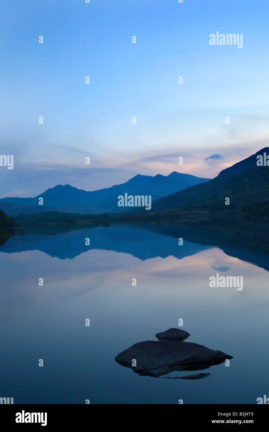 Snowdon horseshoe sunset hi-res stock photography and images - Alamy