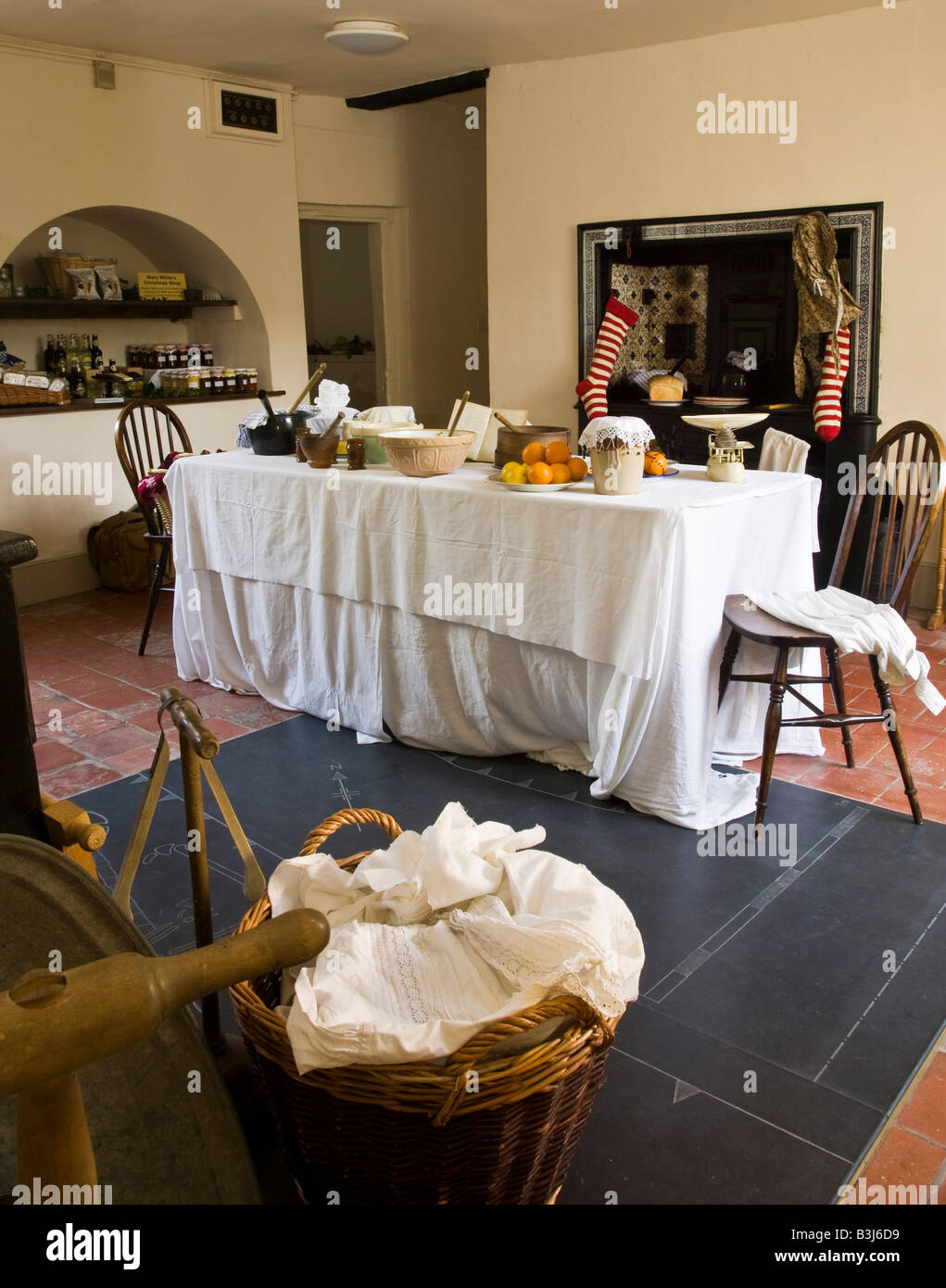 Victorian kitchen hi-res stock photography and images - Alamy