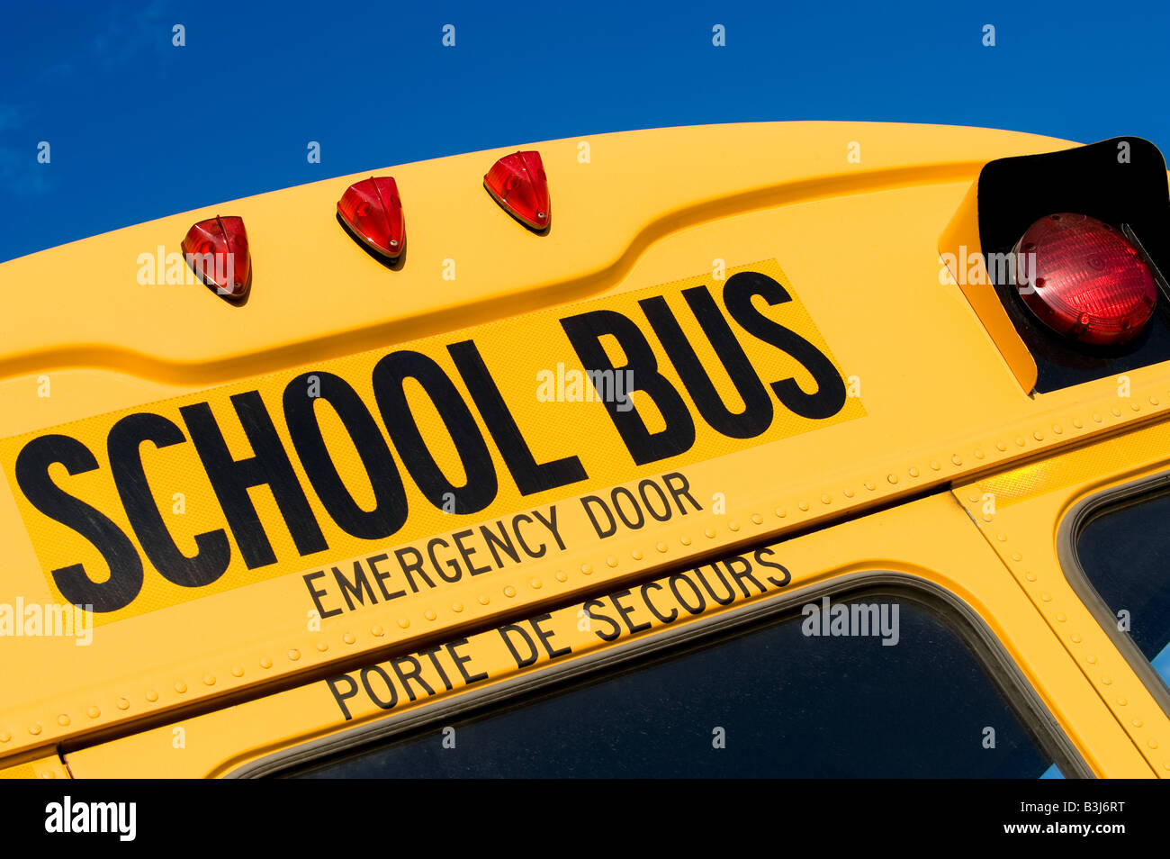 Rear end of bus hi-res stock photography and images - Alamy