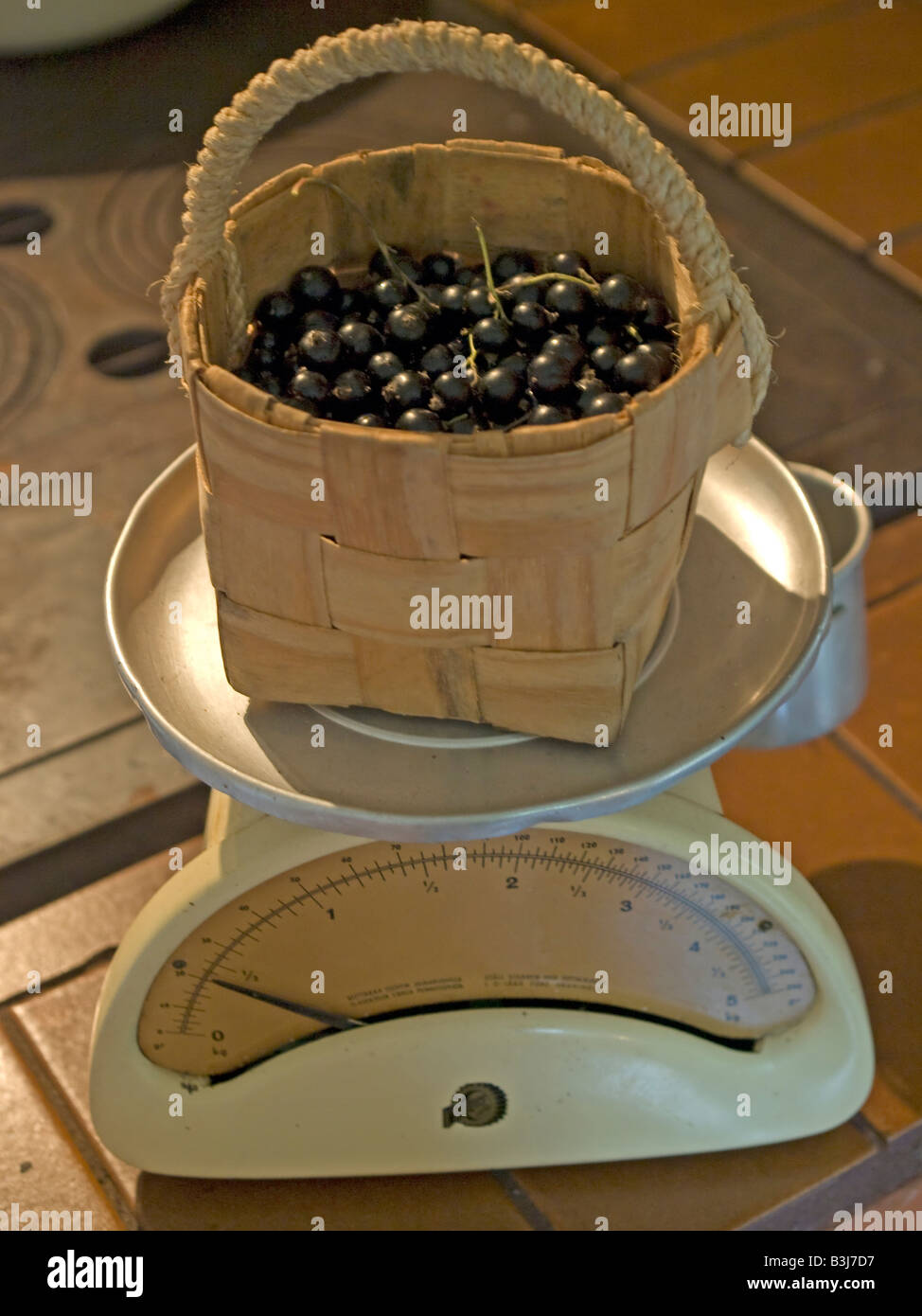 Weighing basket hi-res stock photography and images - Alamy