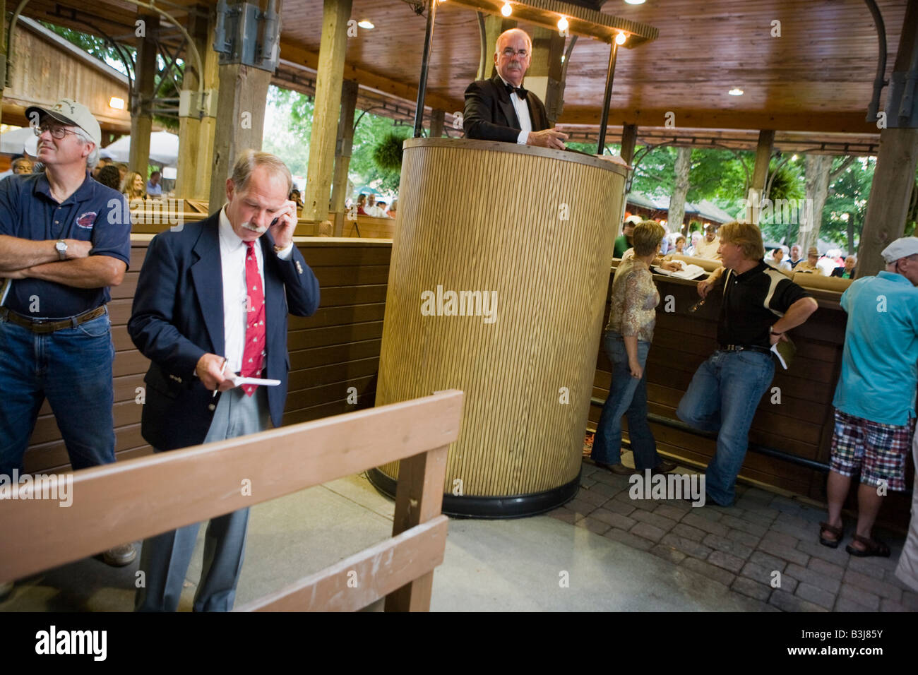 Horse auction hi-res stock photography and images - Alamy