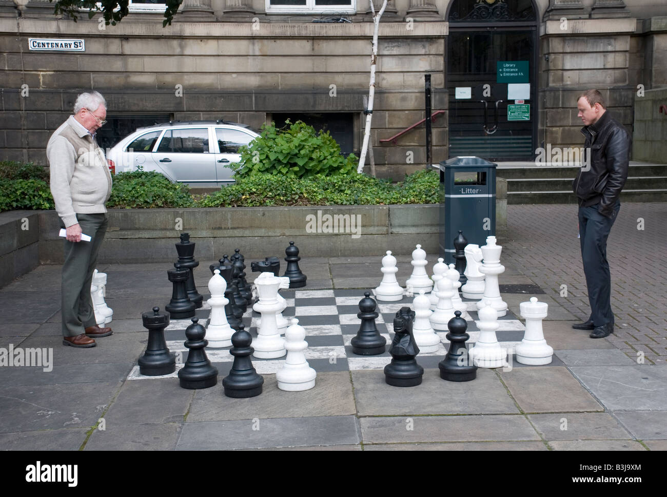 Playing chess, Leeds Stock Photo - Alamy