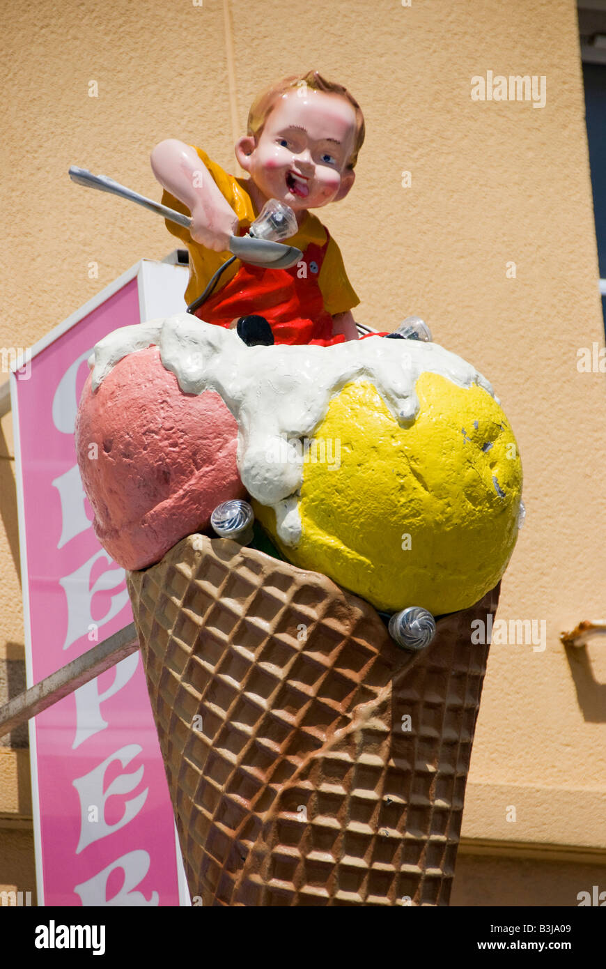 Advertising giant ice cream cone hi-res stock photography and images ...