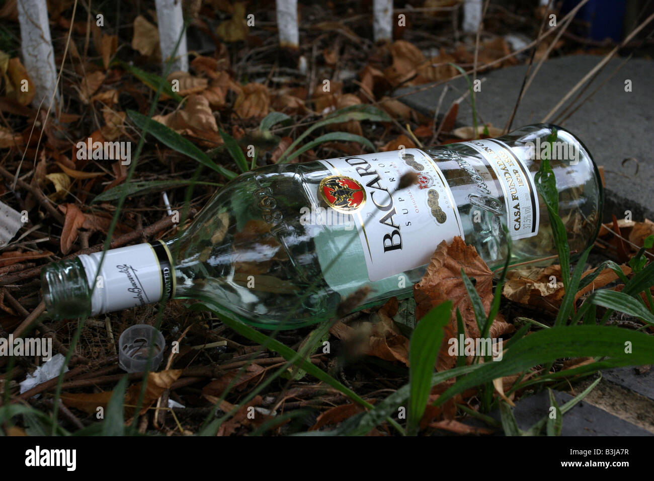 Litter alcohol bottle hi-res stock photography and images - Alamy